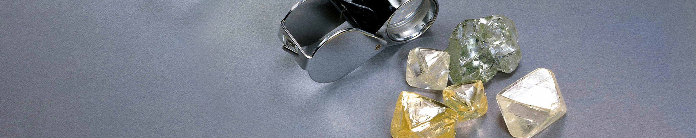 About the Colour of Diamonds